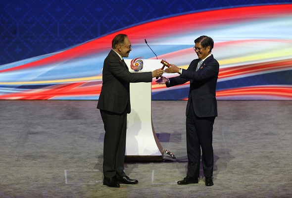 “To my friend, good luck!” - Anwar hands over ASEAN Chair to Marcos ...
