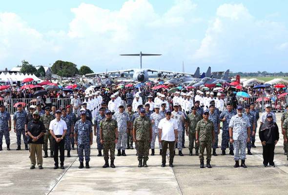 Karnival CIMIC sempena Hari Angkatan Tentera Malaysia ke-92 | Awani