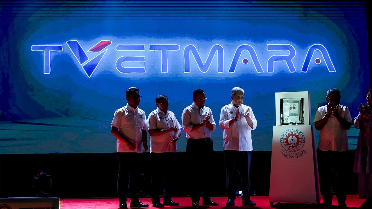 IKM, KKTM, MJII kini dikenali sebagai TVETMARA - Ahmad Zahid | Awani