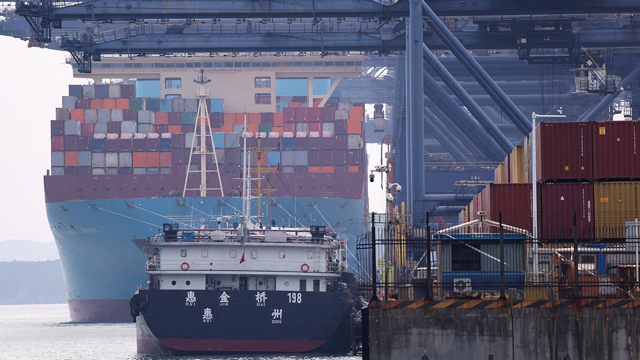 China's economic hand quietly strengthens as Trump hogs spotlight ...