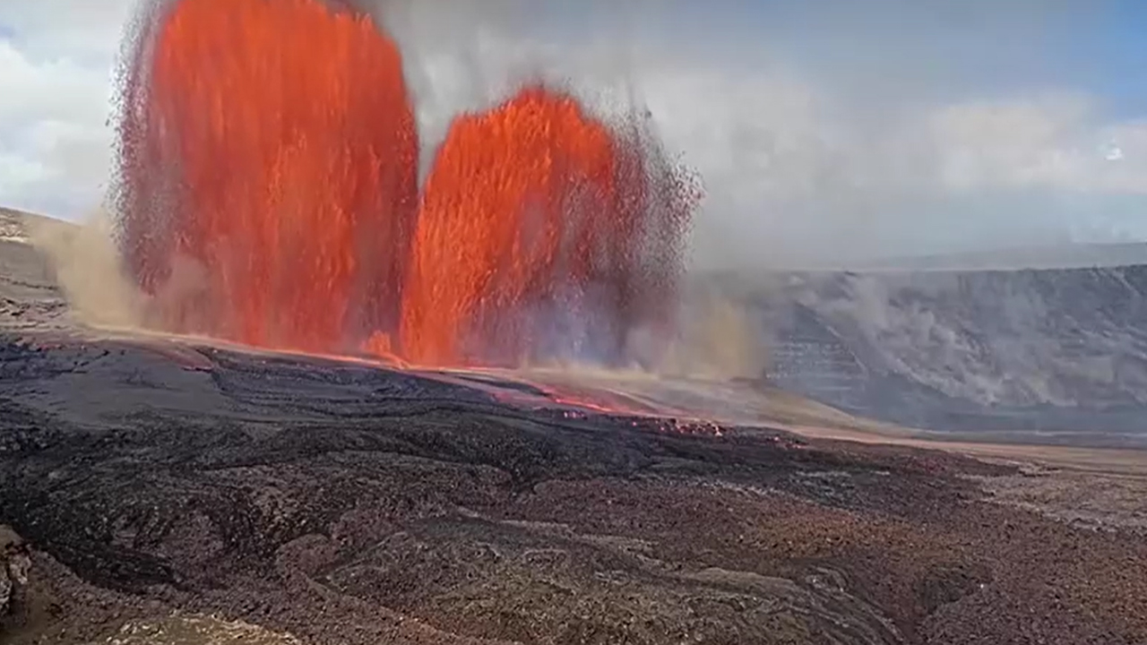 Gunung berapi Kilauea di Hawaii meletus semula, pancutan lava cecah 300 ...