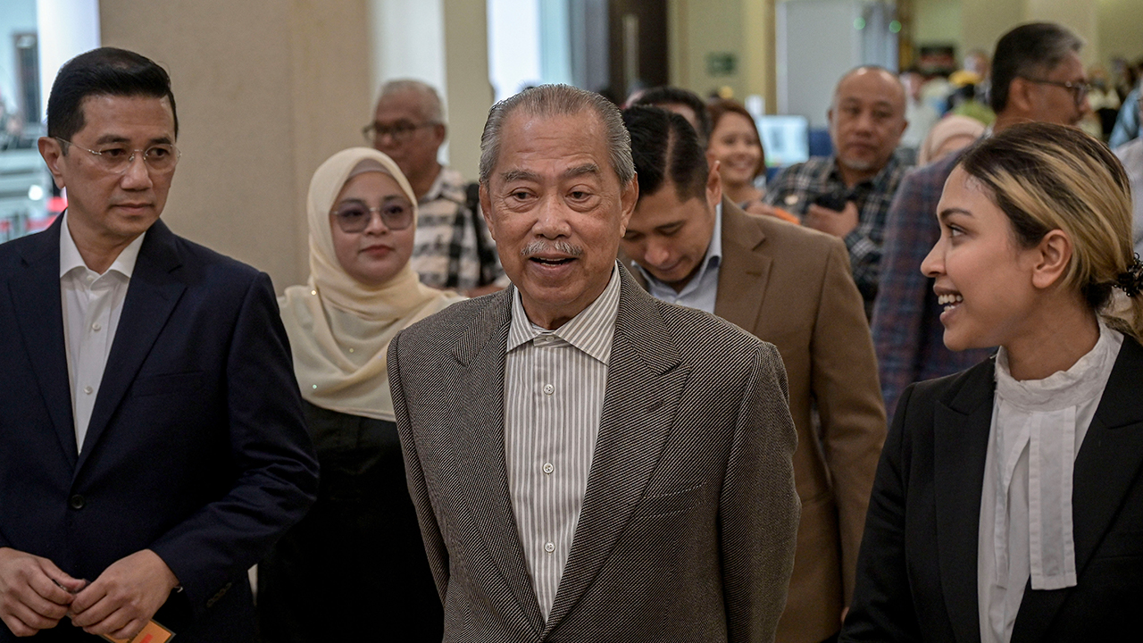 STR kepada BNM selepas 28 transaksi RM19.3 juta masuk akaun Bersatu | Awani