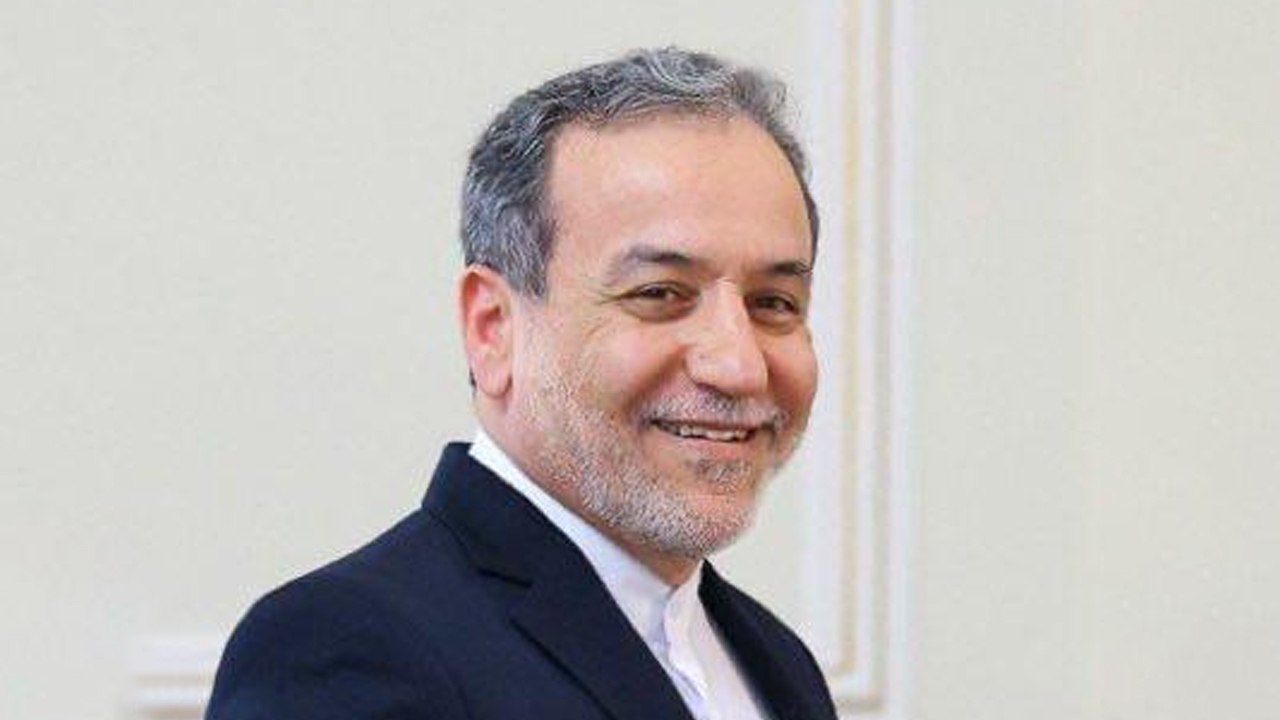 Selat Hormuz hanya ditutup kepada musuh kami - Iran | Awani