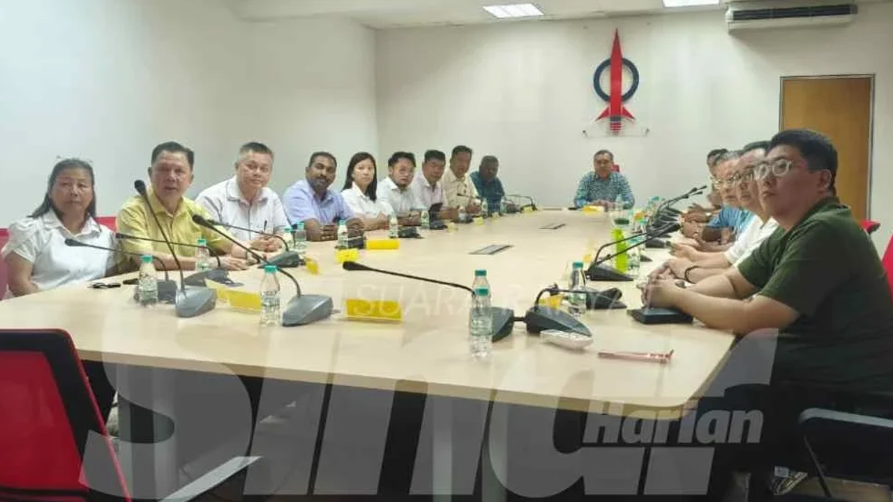 Kemelut DUN Negeri Sembilan: ADUN, pemimpin DAP Negeri Sembilan adakan ...