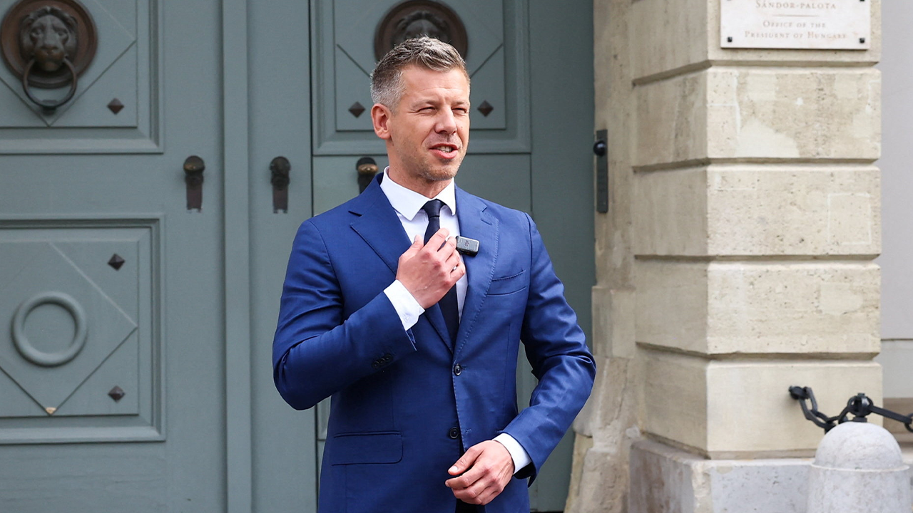 Perdana Menteri Hungary, Peter Magyar desak Presiden letak jawatan | Awani