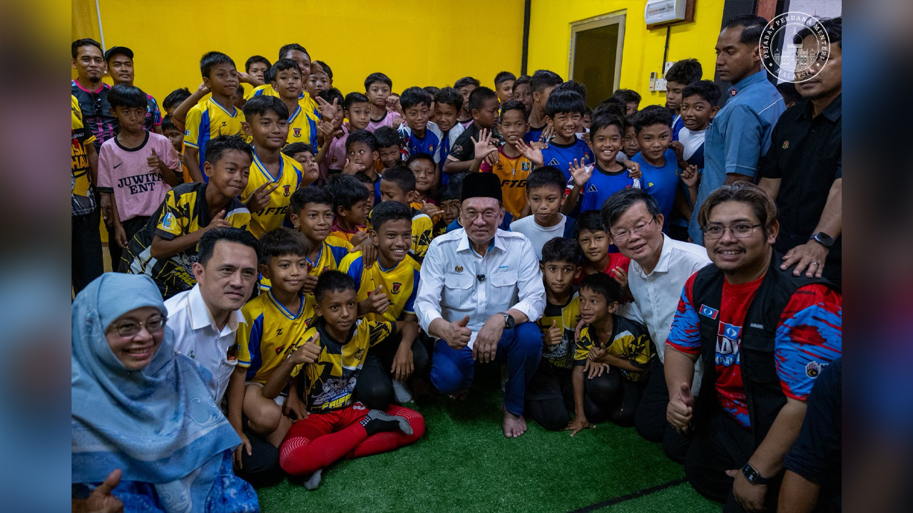 Anwar lancar Akademi Bola Sepak DNA Faisal Halim, perkasa pembangunan ...