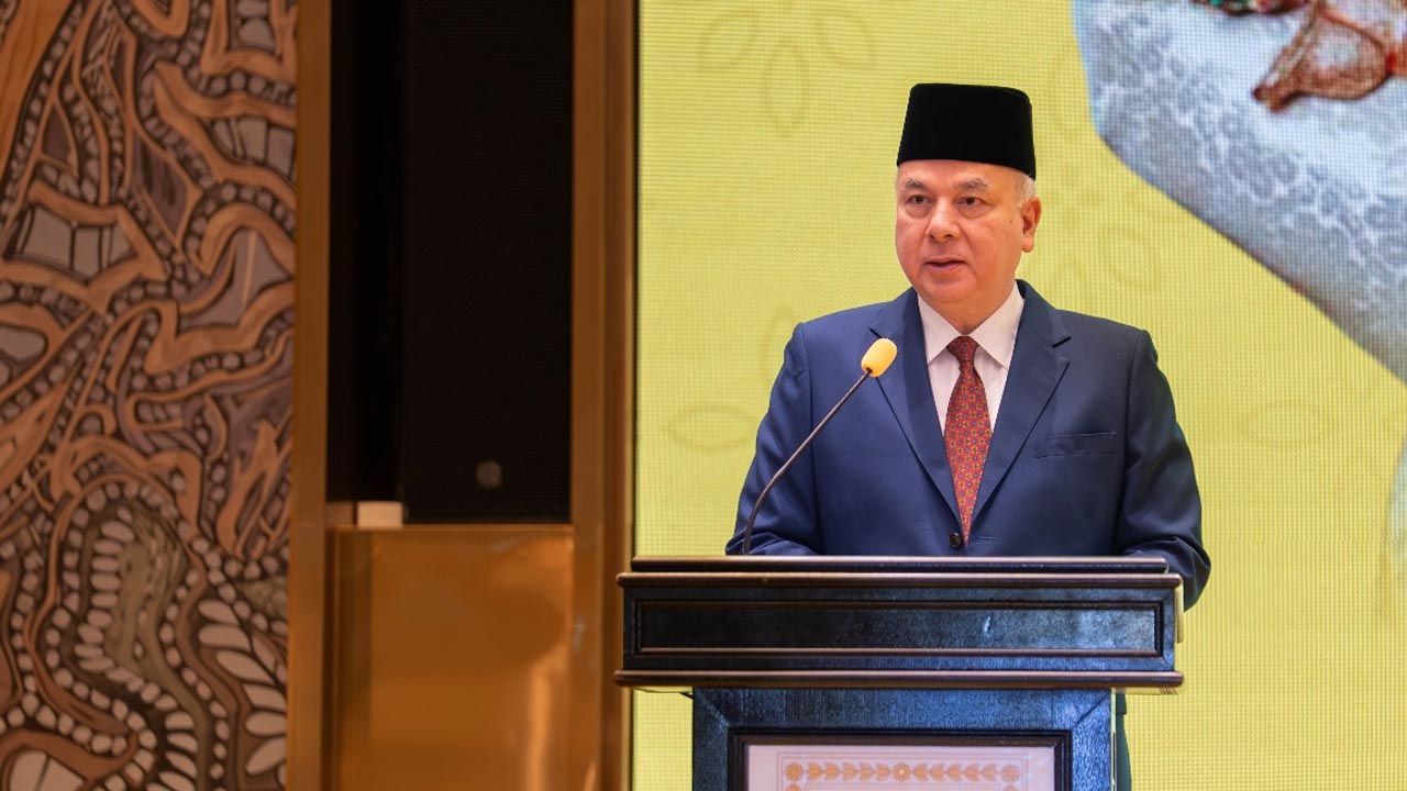 Pusat Rehabilitasi PERKESO Sultan Nazrin Shah lambang penghijrahan ...