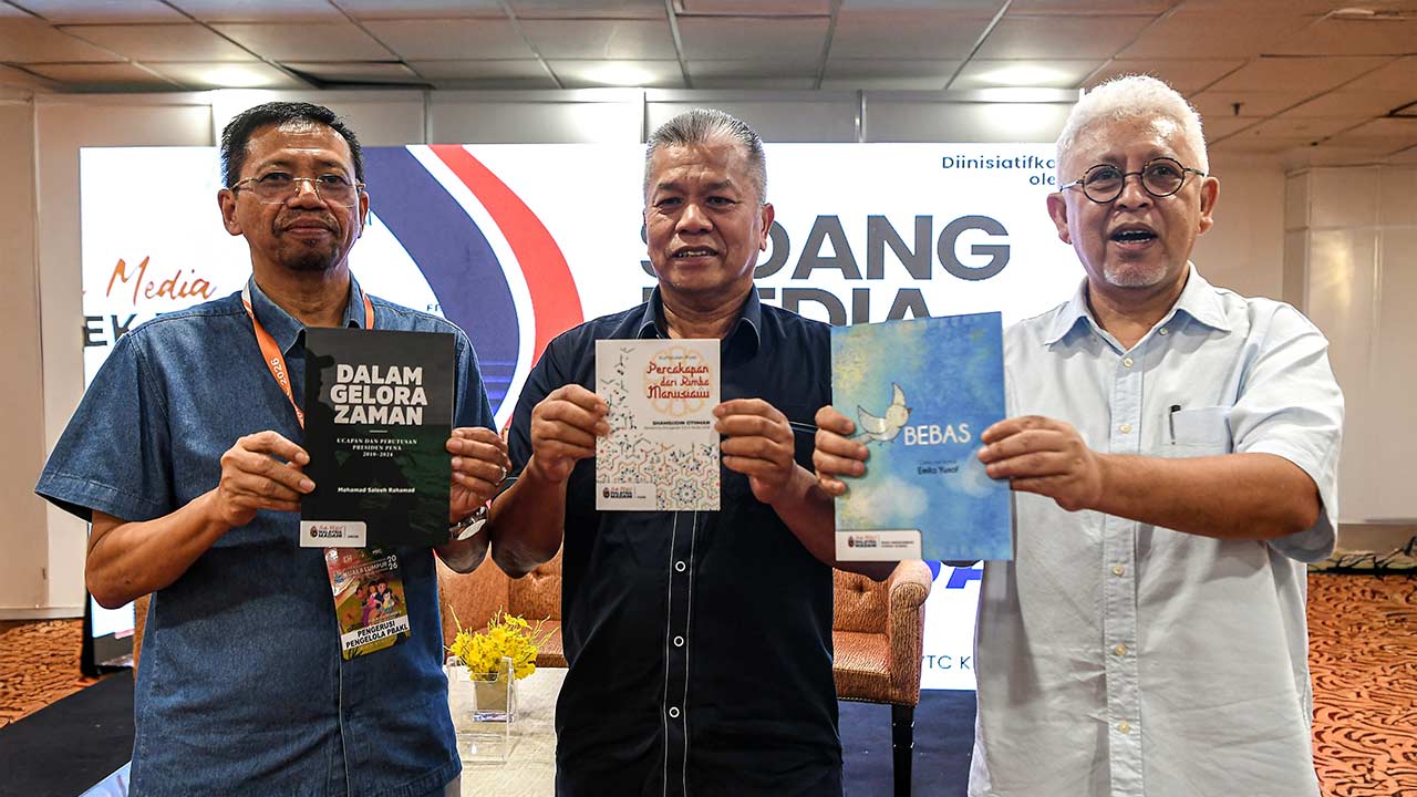 PENA lancar fasa ketiga Projek Penerbitan Buku PENA-Malaysia MADANI | Awani